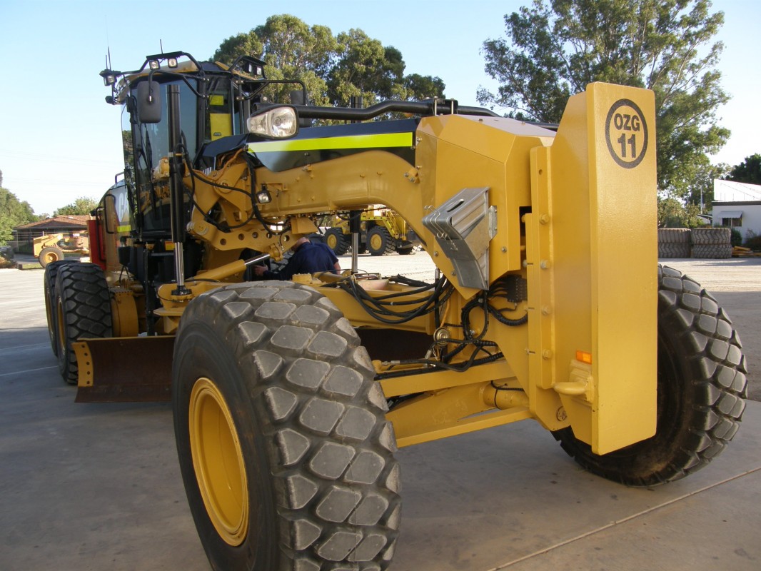Graders - Oztrac Equipment Sales, Perth WA